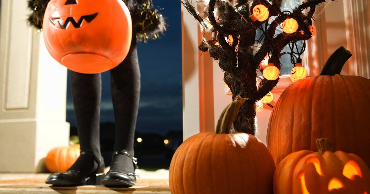 Homeowner Tips for Halloween - Helvenston Insurance